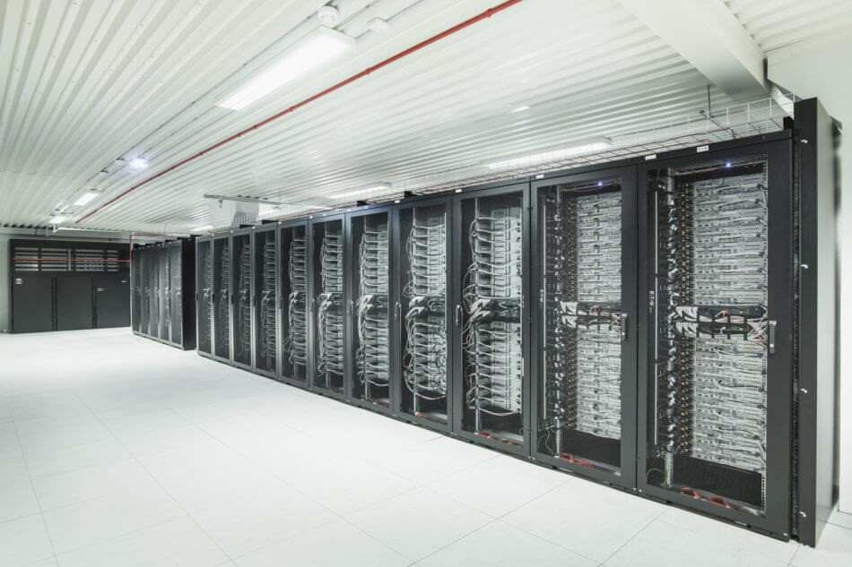 Panduan yang Perlu diperhatikan Saat Memilih Distributor UPS Data ...