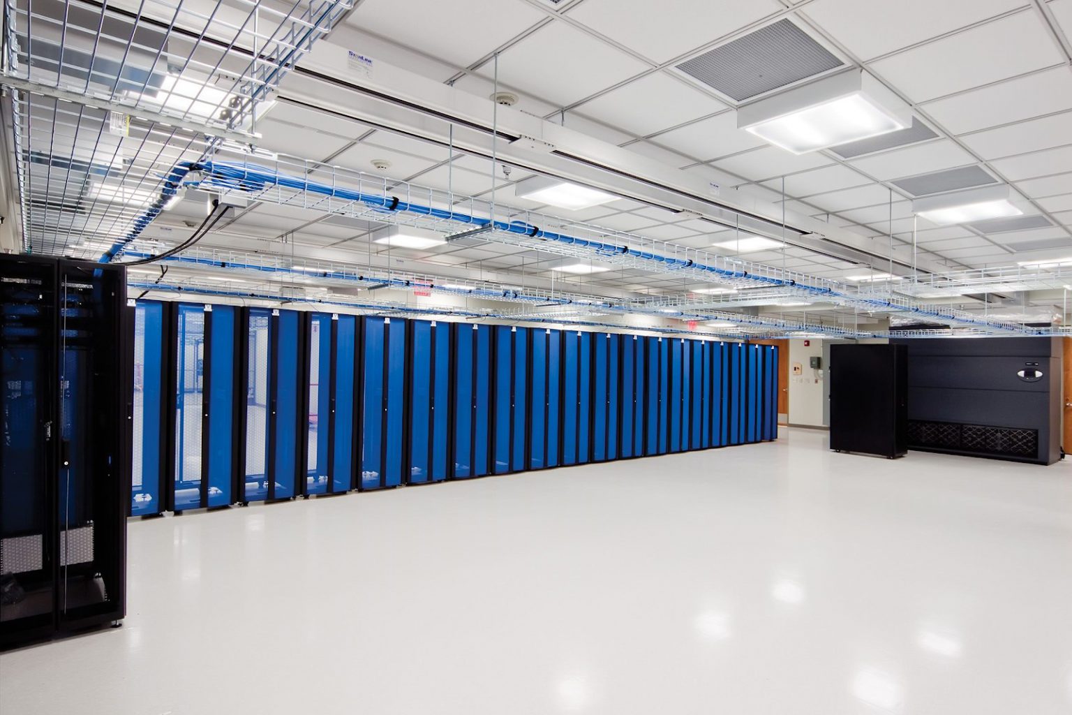 Mengenal Modular Data Center dan Komputasi Tepi - Climanusa™
